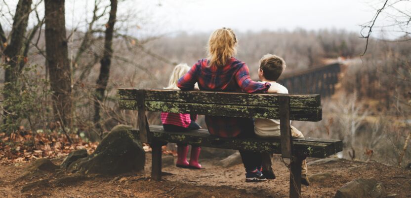 6 Camera Framing Tips For Stunning Family Photos - Emily Underworld